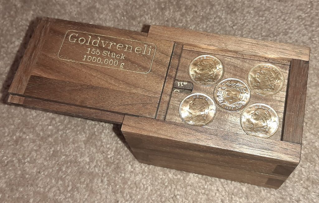 Der Inhalt: 155 Goldvreneli mit dem Nominalwert von 20 Franken. 1000 ...